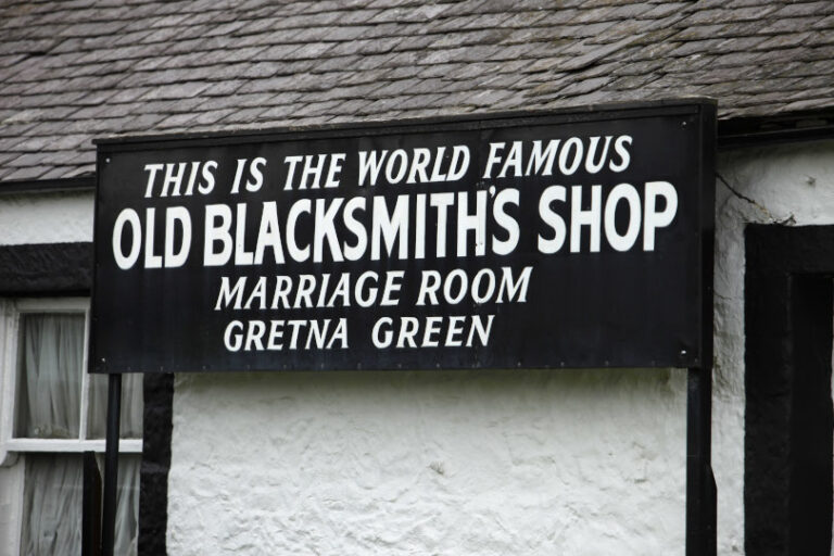 Gretna and Gretna Green - History, Romance and Shopping